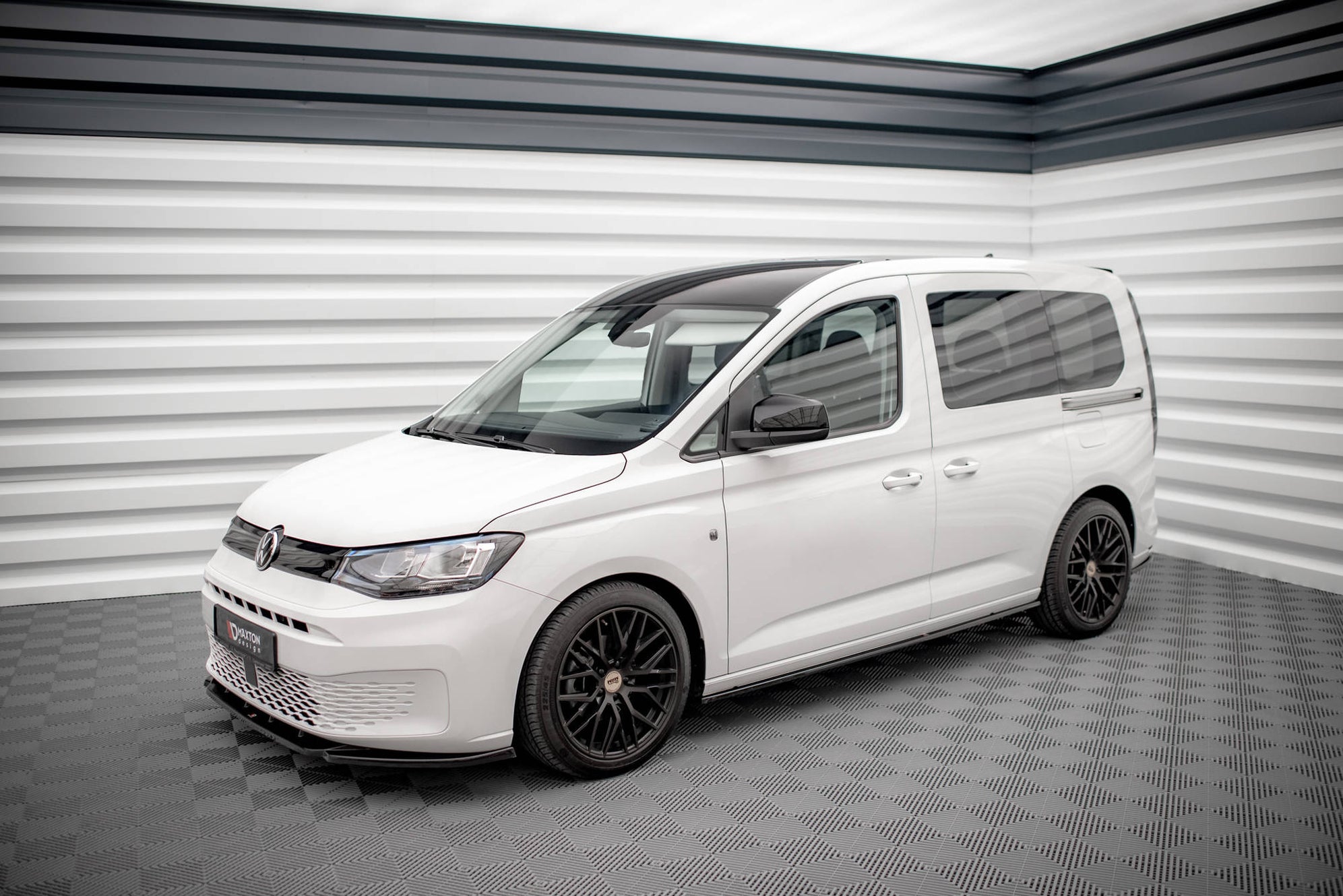 Side Skirts Diffusers Volkswagen Caddy Mk5 / Ford Transit Connect Mk3 ...