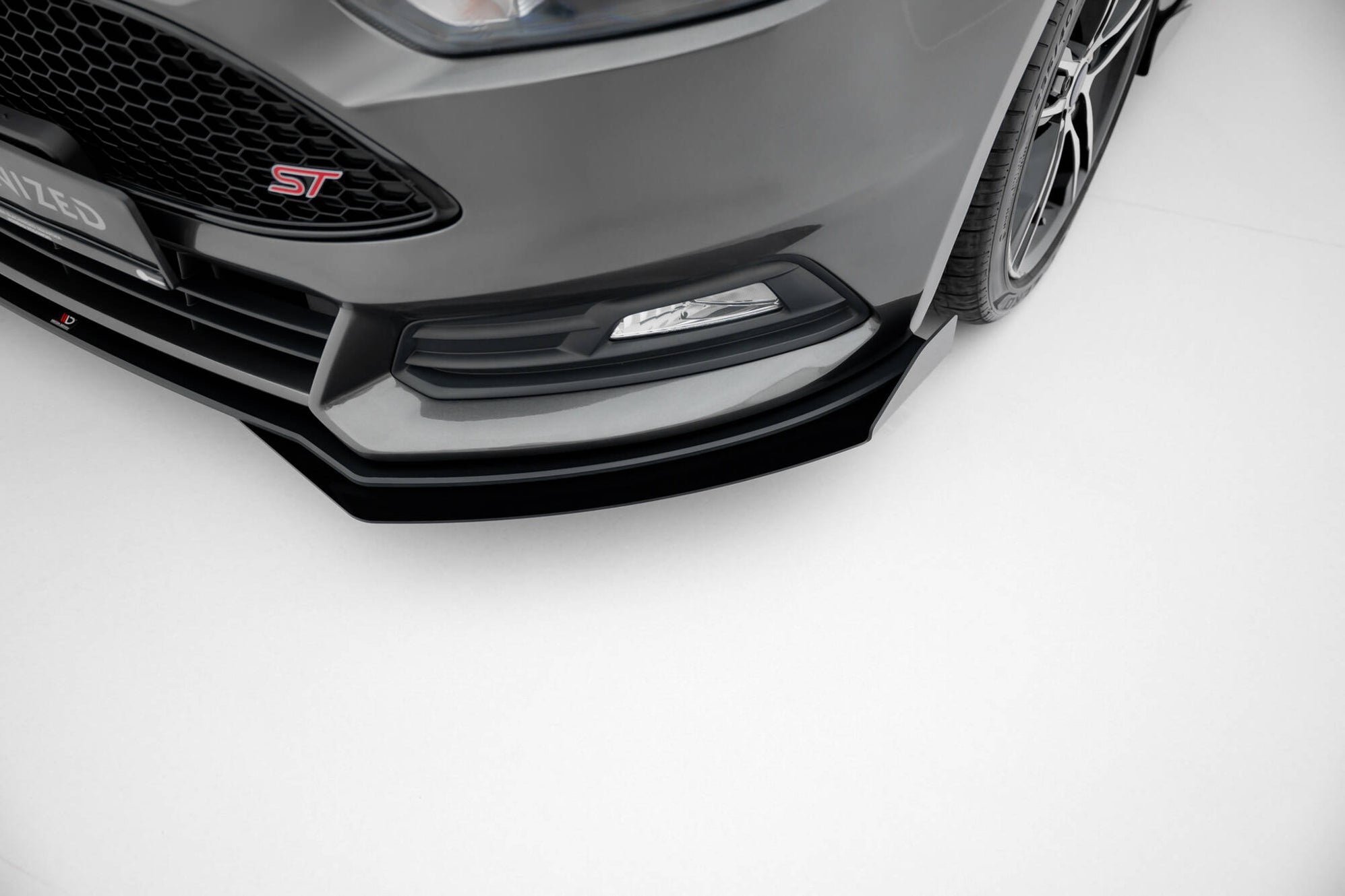 Street Pro Front Splitter + Flaps Ford Focus ST Mk3 Facelift — Harrys Euro