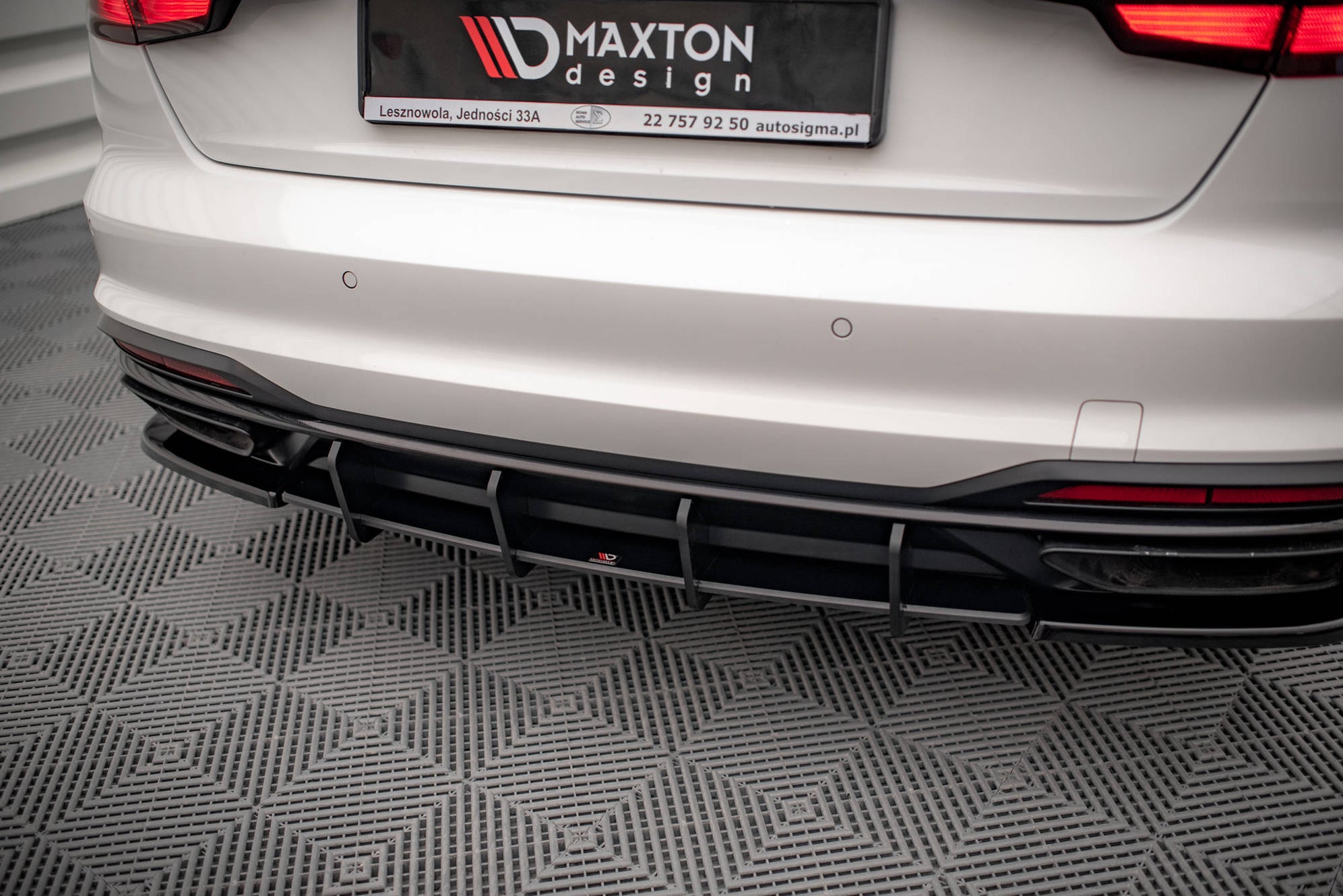 Street Pro Rear Diffuser Audi A4 B9 Facelift — Harrys Euro